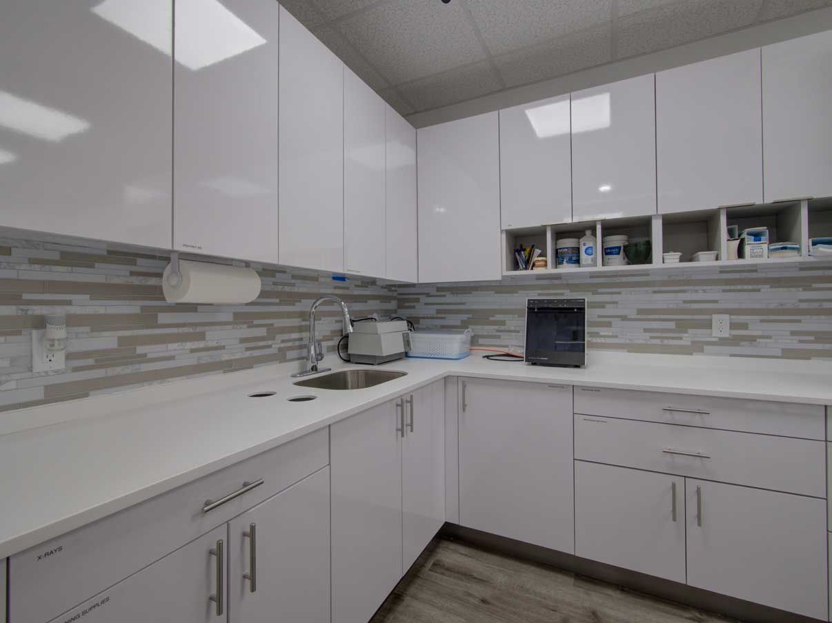 Dentist Hicksville, NY | Dentist in Hicksville, NY| Dr. Peter Yelizar ...