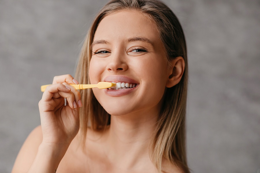 Mistakes Made While Brushing Teeth | Varni Dental San Jose, CA