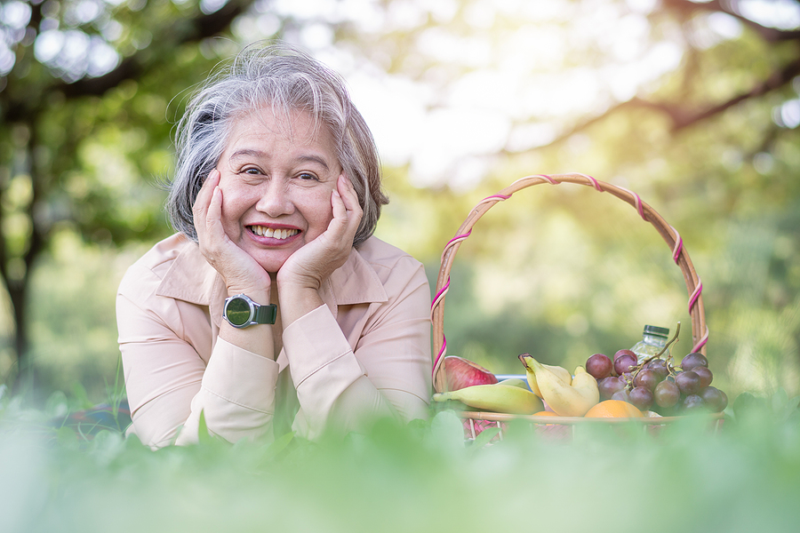 Don’t Hold Back Your Smile In A Picture | Advanced Dentistry Of Walnut ...